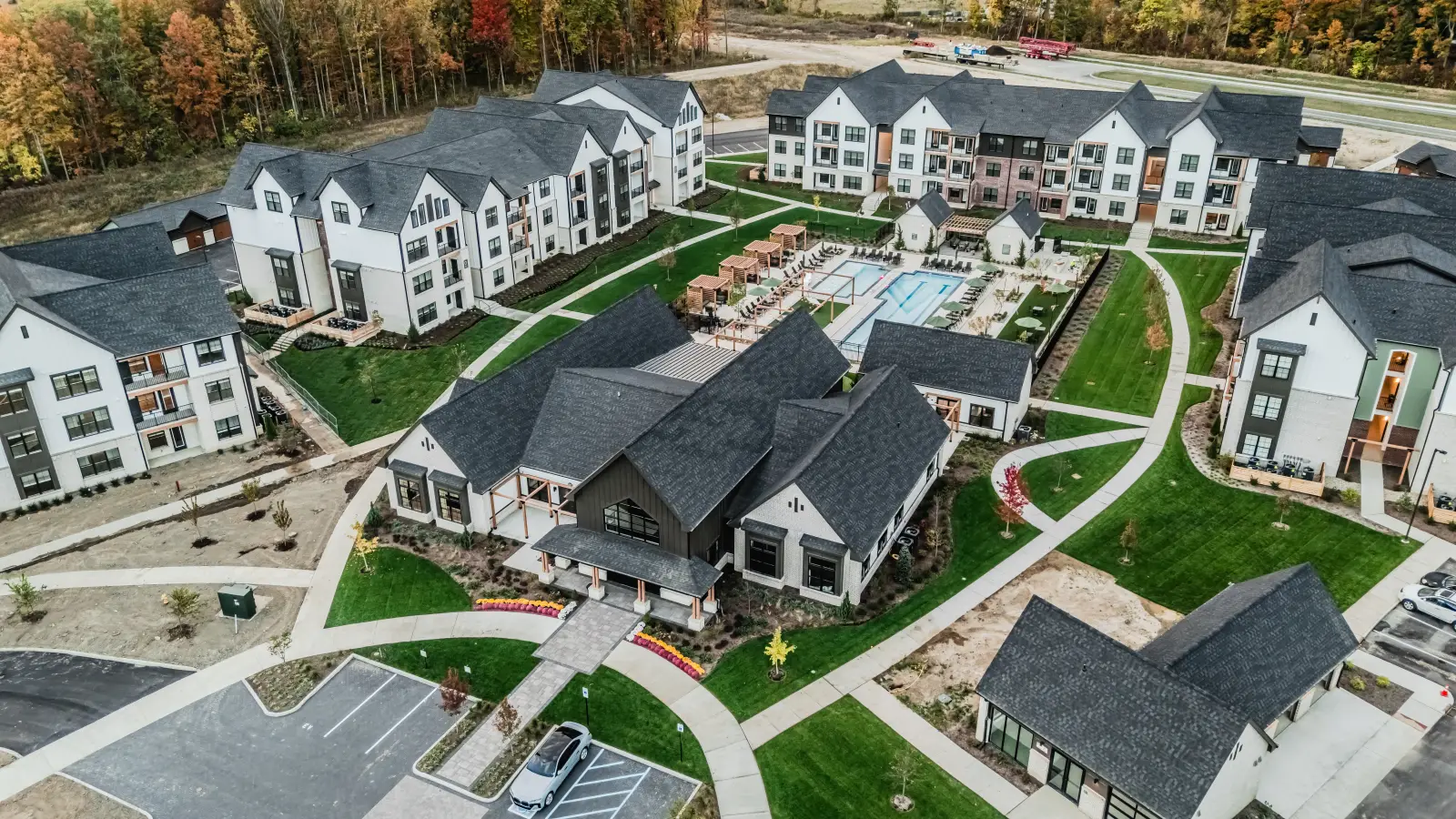 Luxury Apartments in Westfield Indiana | Farmhouse at Lantern Commons